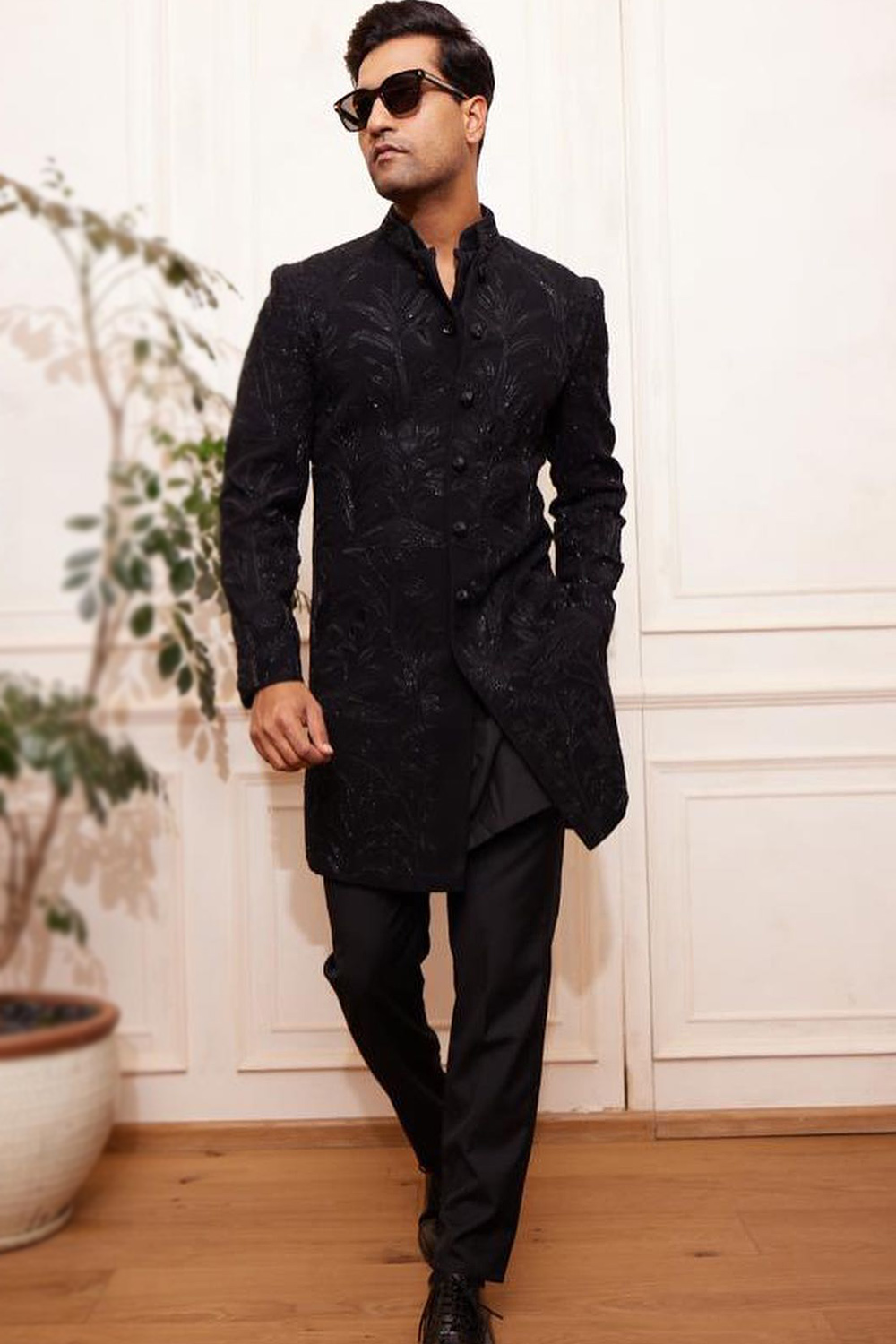 Black Embroidered Men's Jacket Style Silk Sherwani MSTV04259