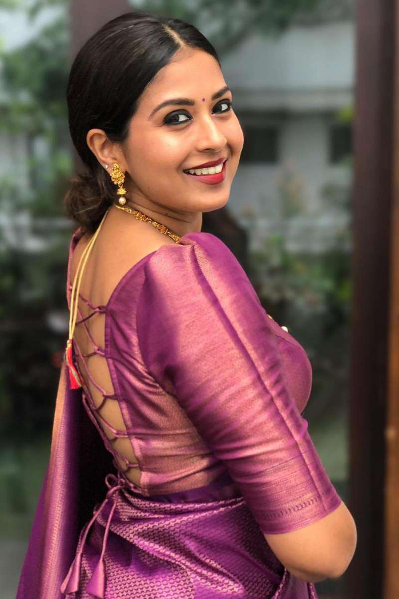 Plum Purple Weaved Zari Silk Traditional Lightweight Saree SARV173205