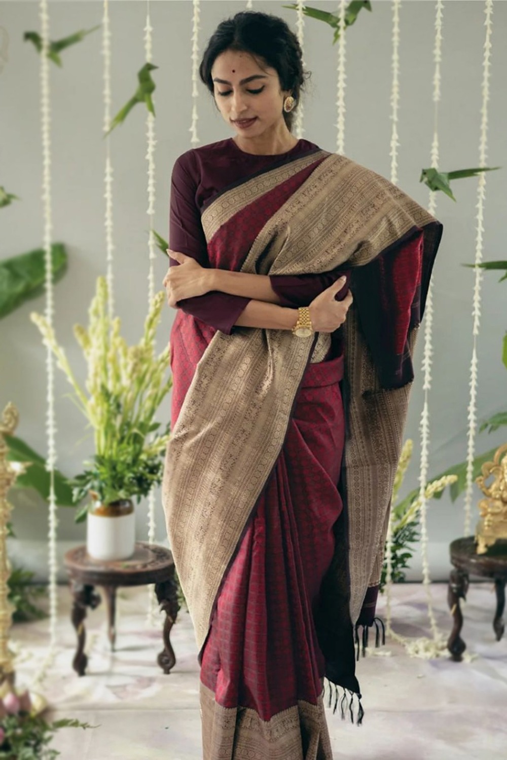 Maroon Silk Woven Zari Broad Border Saree SARV181631