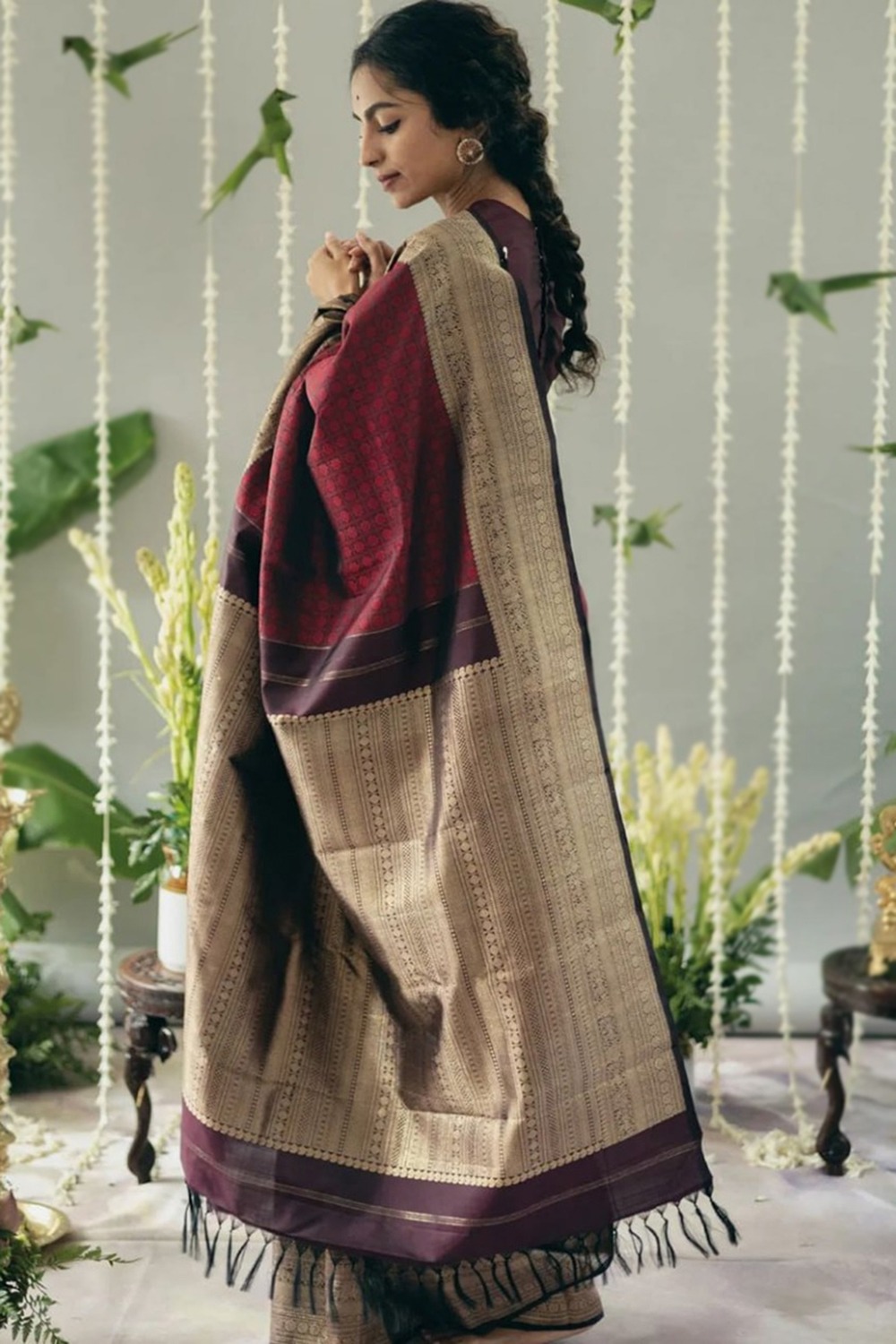 Maroon Silk Woven Zari Broad Border Saree SARV181631