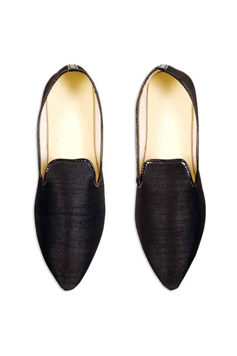 Men's Plain Silk Traditional Black Mojari - JUTM139 | Andaaz Fashion