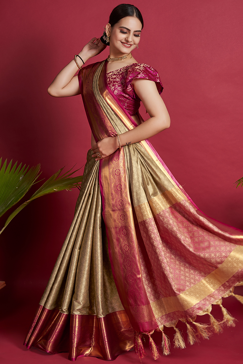 Light Beige Silk Woven Zari Broad Border Saree SARV184811