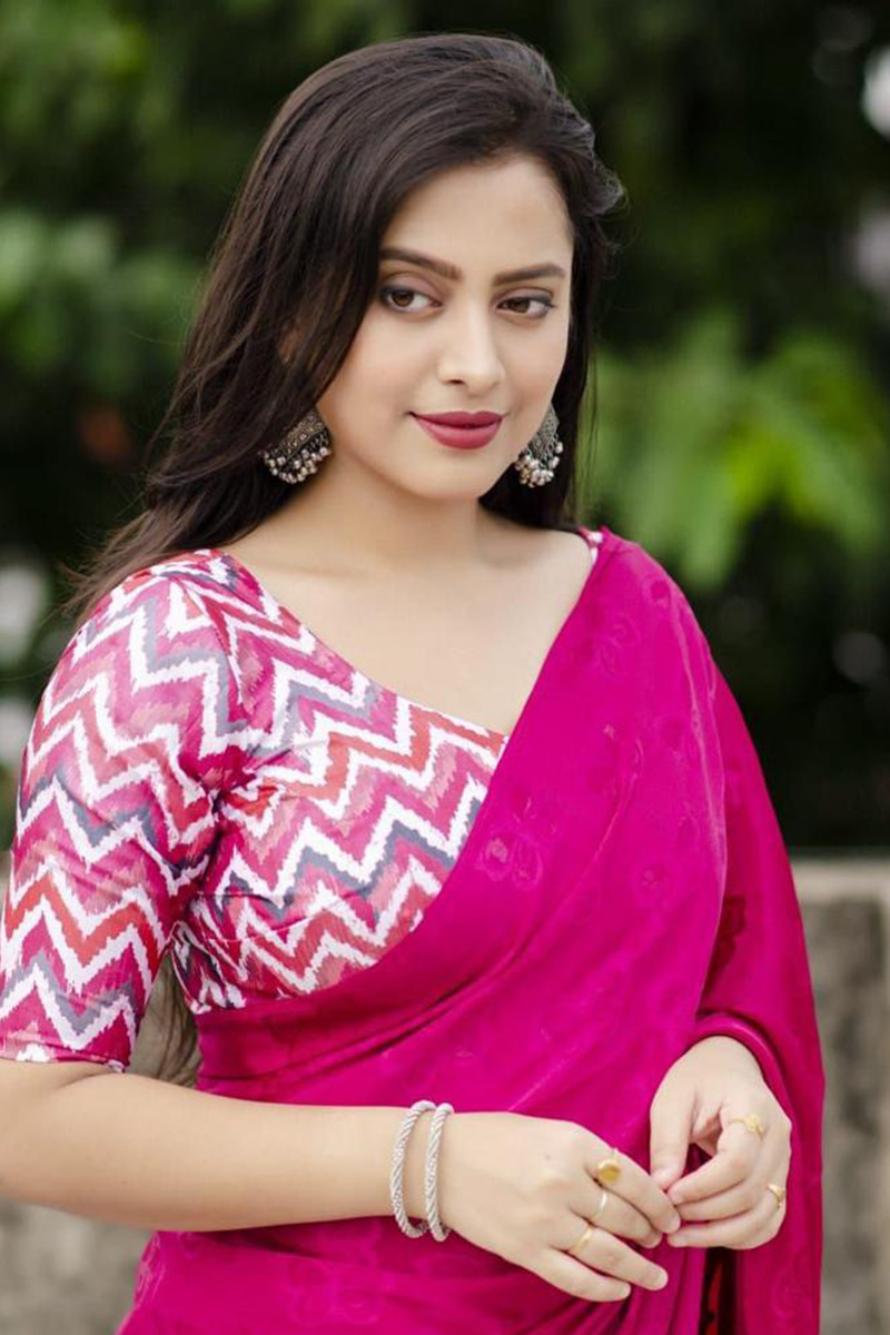 Ruby Pink Weaved Threda Light Weight Soft Silk Saree SARV164337