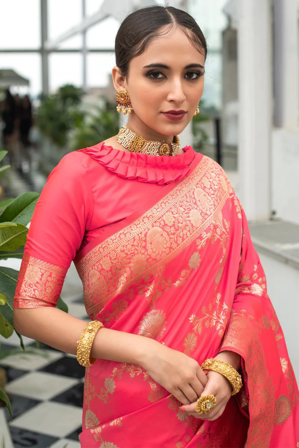 Salmon Pink Silk Woven Zari Broad Border Saree SARV190125