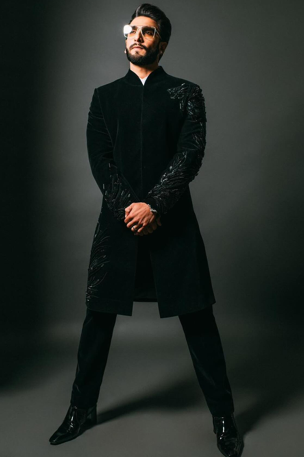 Velvet Men's Dark Green Embroidered Sherwani MSTV04262